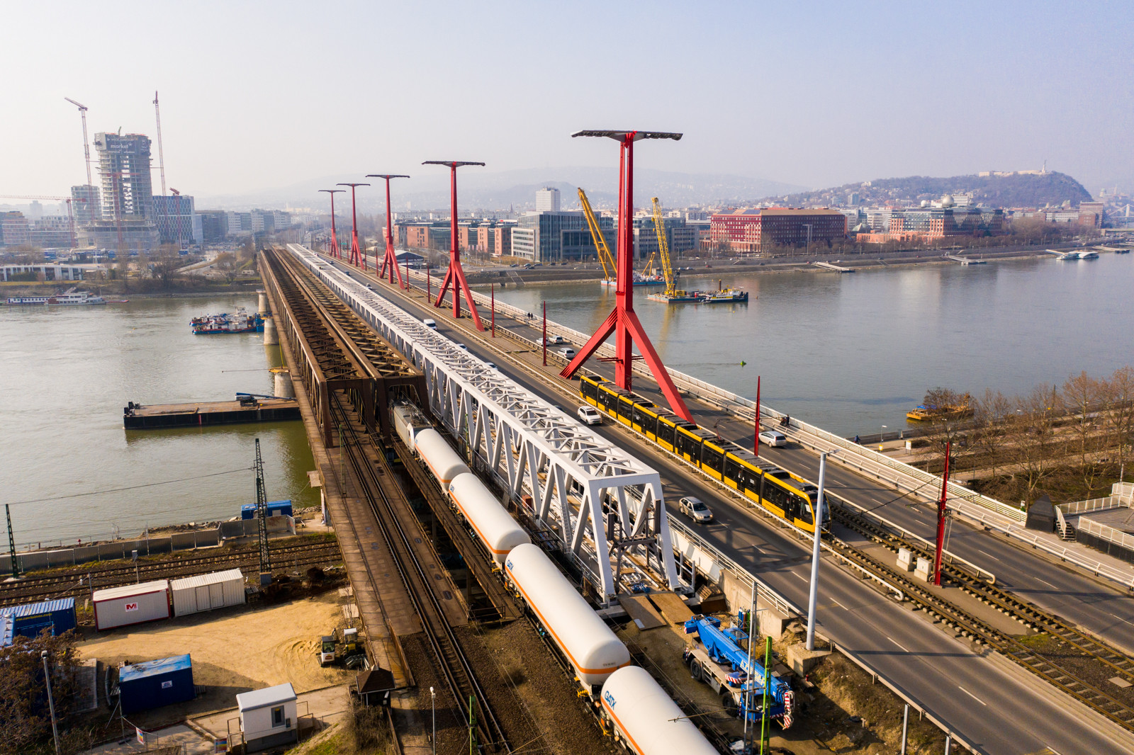 Track renovation of Three Heavy-Duty Railway Bridges - edilon)(sedra