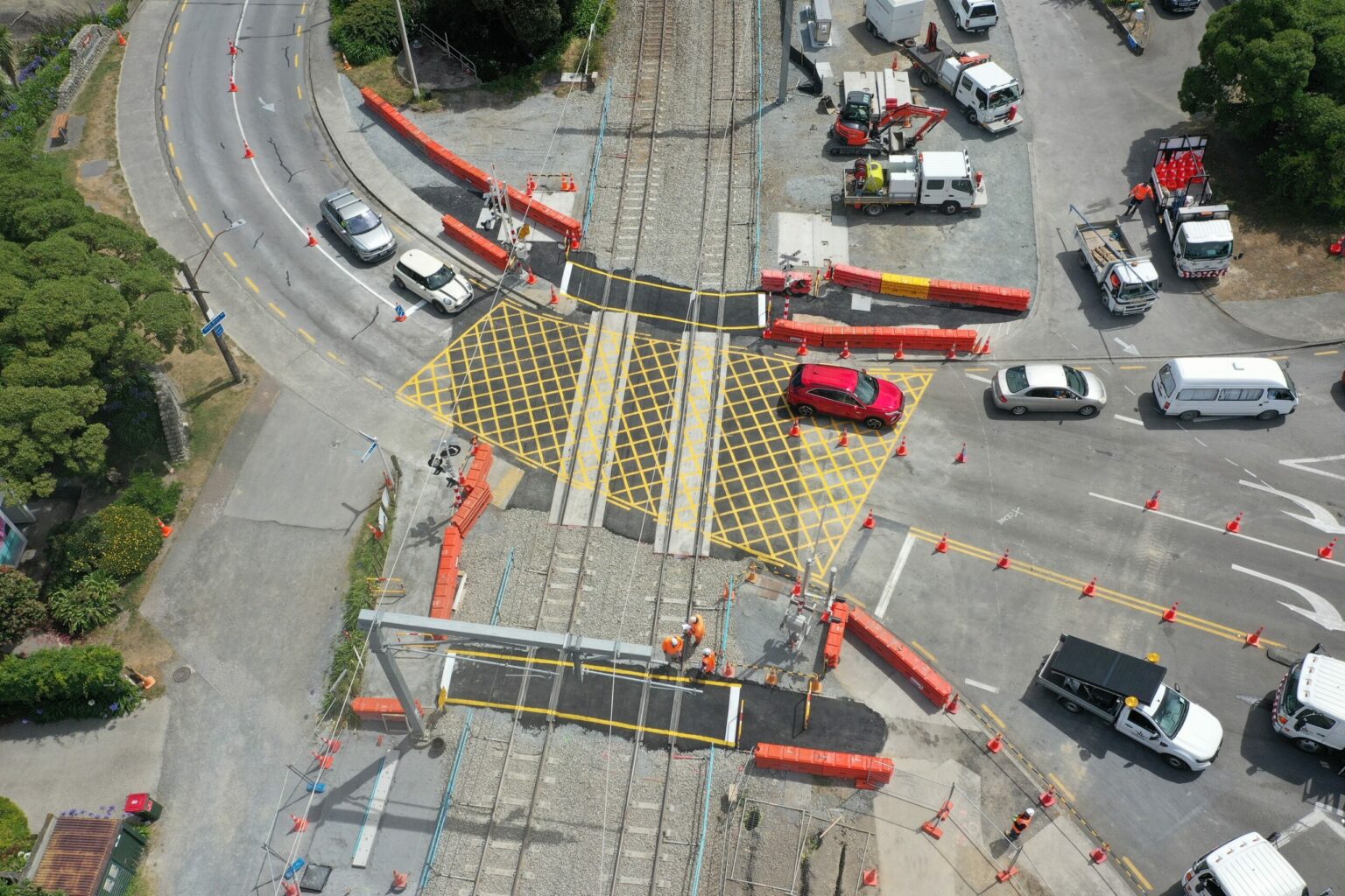 Quick Install Prefab Tracks for Level Crossings - edilon)(sedra